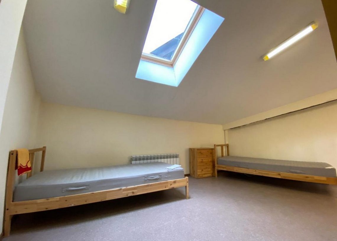 Pici tetőtéri lakás fantasztikus átalakulása - 25m2 berendezése ...