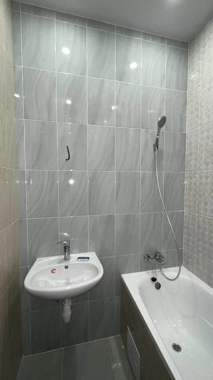 Előtte - utána: 7 kis fürdőszoba és WC teljes felújítása ...