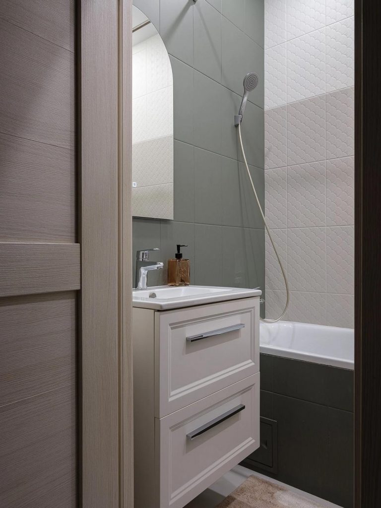 Előtte - utána: 7 kis fürdőszoba és WC teljes felújítása ...