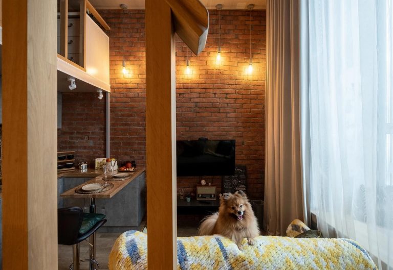Így lett hangulatos kétszintes loft egy 30m2-es kis lakásból ...