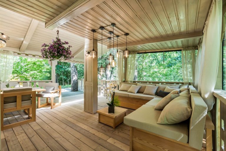 Veranda gyönyörűen felújítva - hangulatosan berendezett szép nagy 46m2 ...