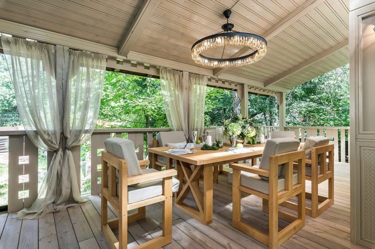 Veranda gyönyörűen felújítva - hangulatosan berendezett szép nagy 46m2 ...